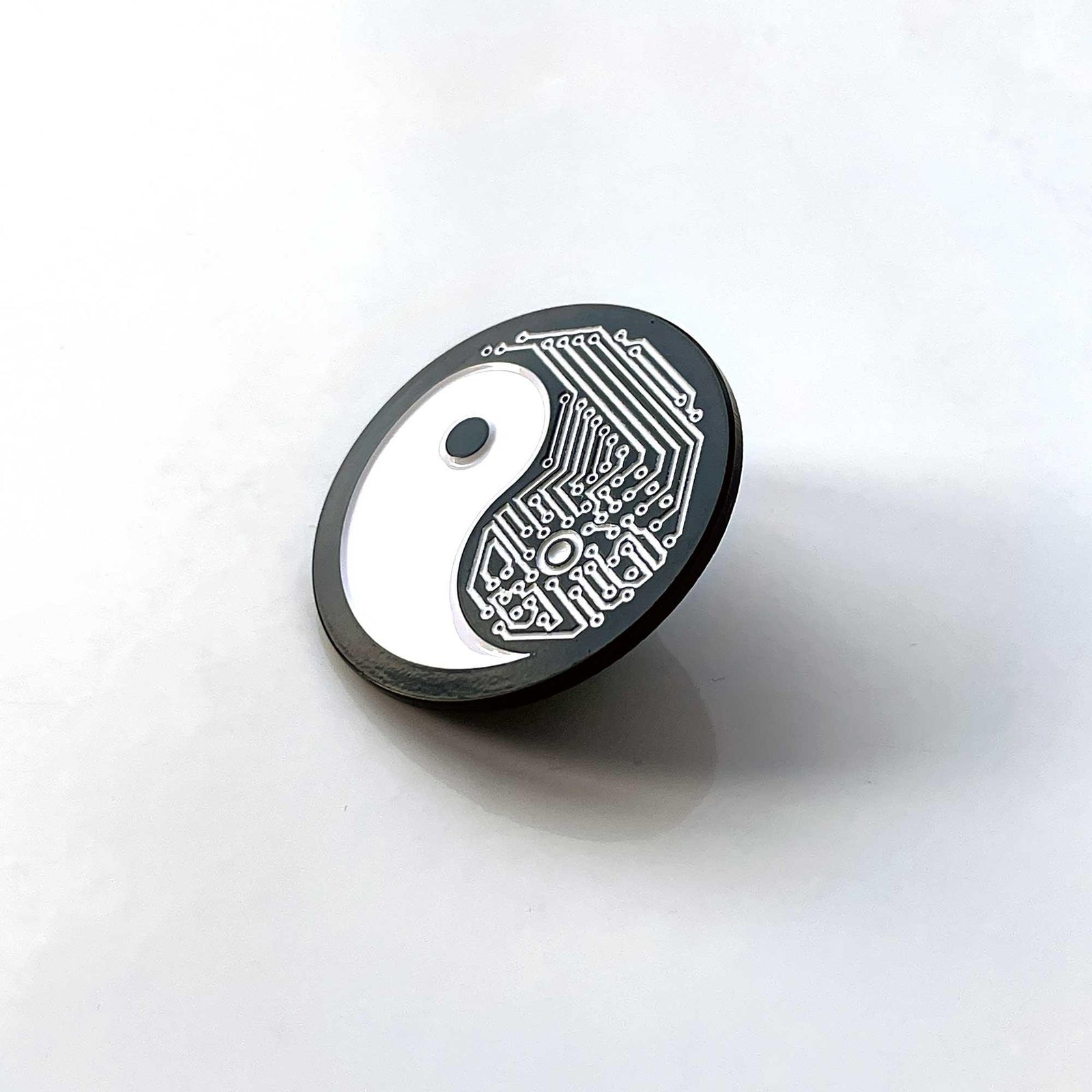 yin yang tech enamel pin-Yin Yang Tech Enamel Pin-STORY SPARK